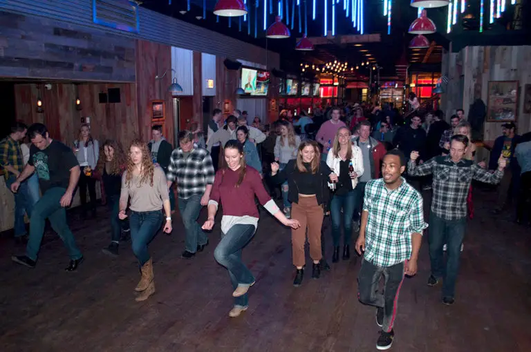 15 Best Country Bars & Venues for Dancing in Chicago! » Country Dancing ...