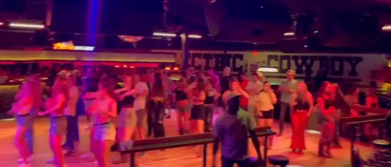 12 Best Country Bars and Venues for Dancing in the Dallas-Fort Worth ...