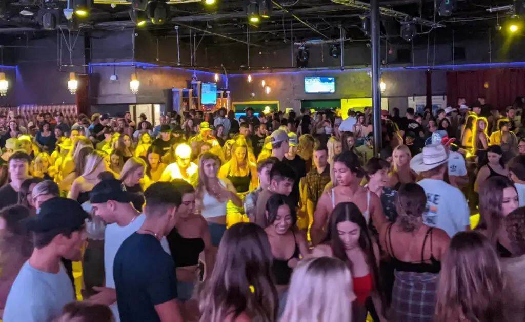 Best Country Bars for Line Dancing in Orange County